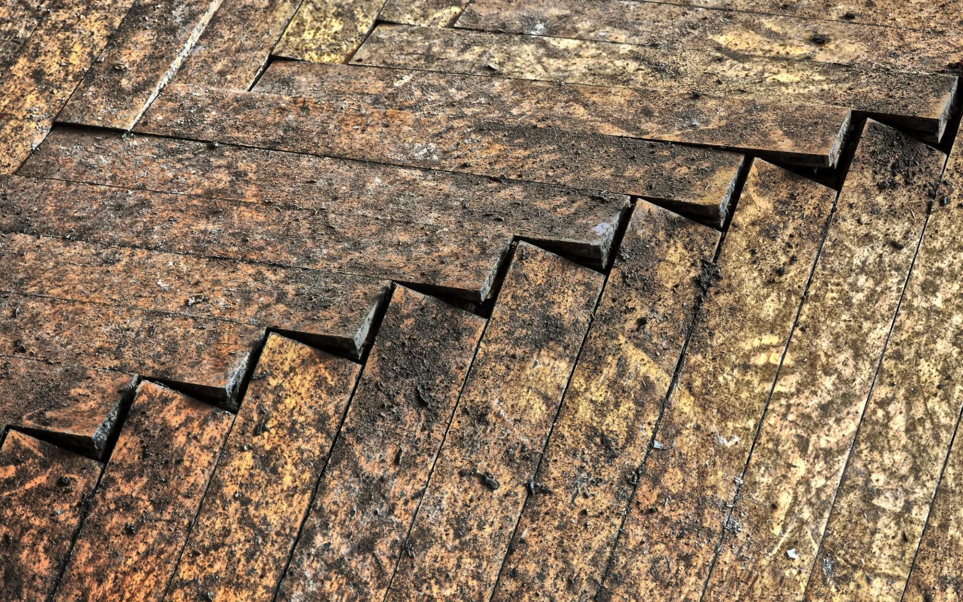 What You Need to Know About Buying A House with Buckling Floors